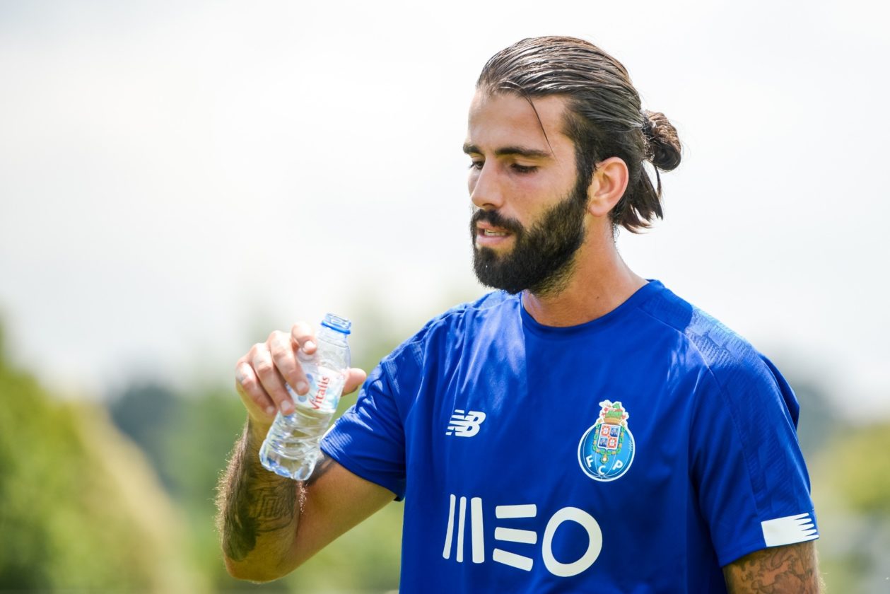 Primeiro treino do FC Porto no Olival | Global News Portugal