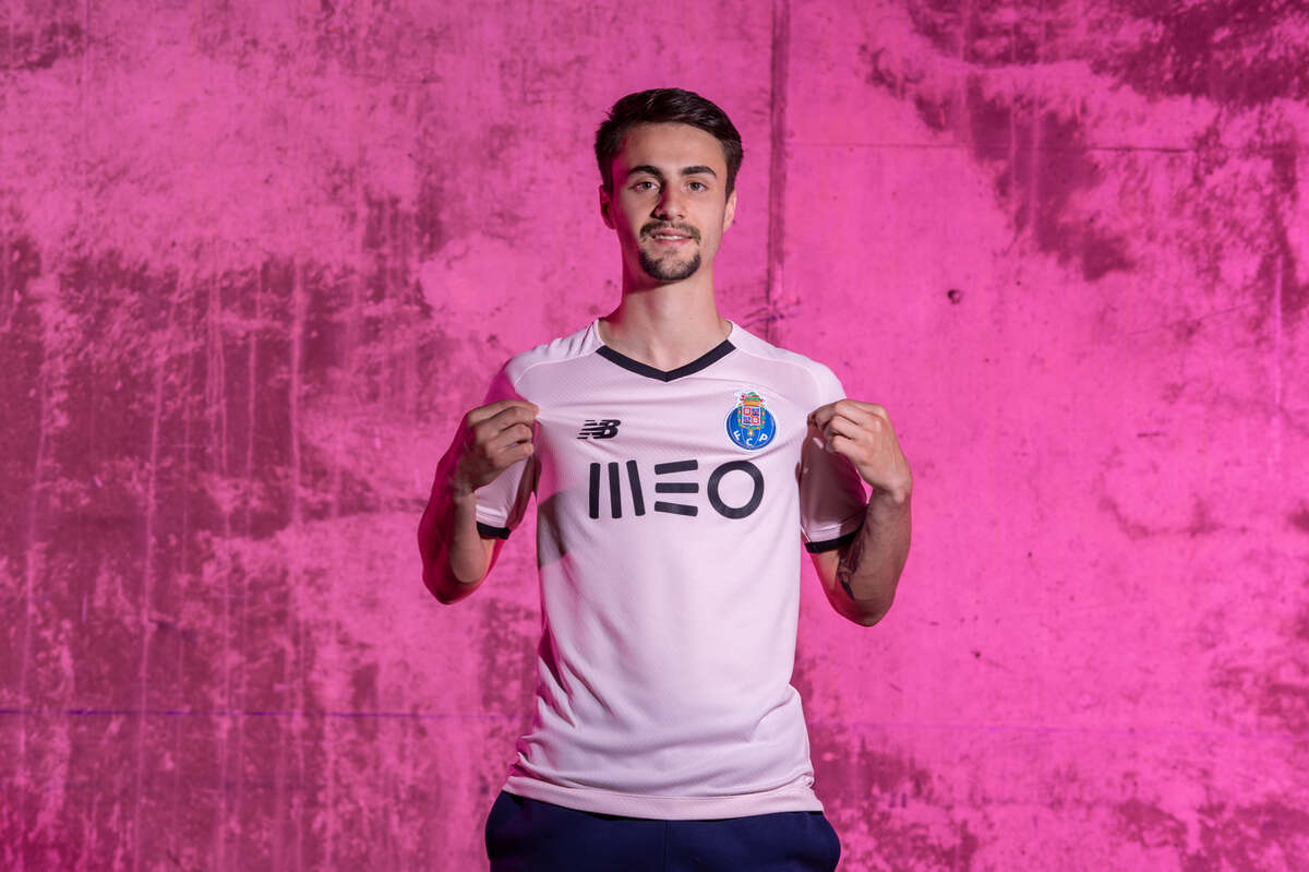 Revelado o terceiro equipamento do FC Porto para a nova época | Global ...